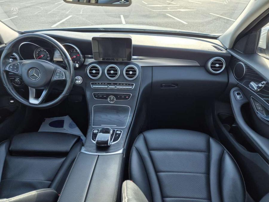 Balts Mercedes-Benz C 300 2016 Šauļi, ar dzinēja tilpumu 1.99 L un nobraukumu 198 tūkst. km par 14900 €, foto 12 vietnē AUTOMOTO.COM.LV