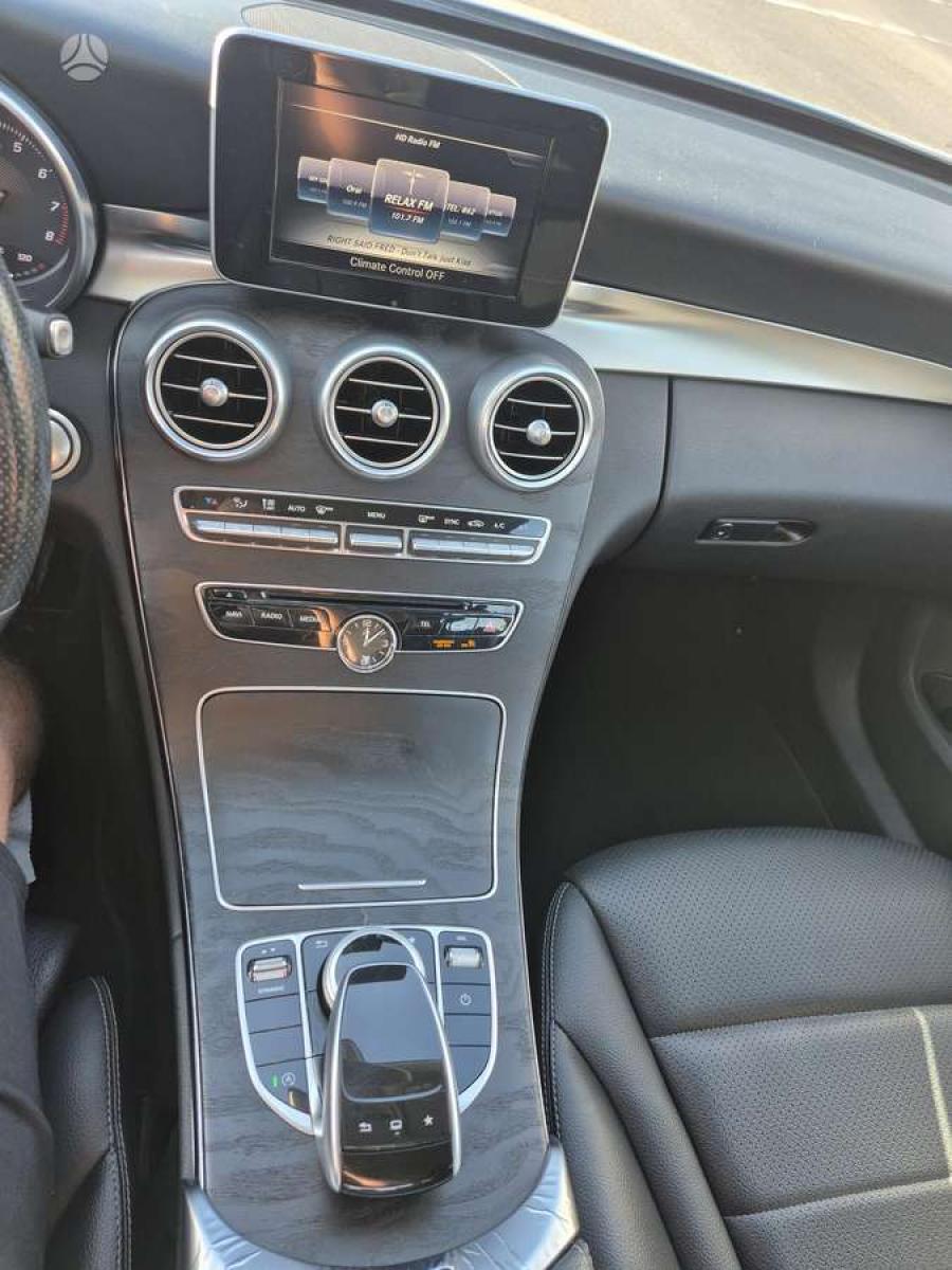 Balts Mercedes-Benz C 300 2016 Šauļi, ar dzinēja tilpumu 1.99 L un nobraukumu 198 tūkst. km par 14900 €, foto 16 vietnē AUTOMOTO.COM.LV