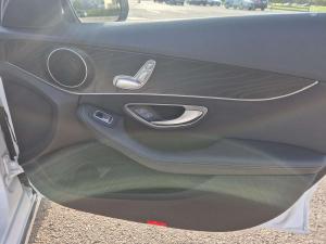 Balts Mercedes-Benz C 300 2016 Šauļi, ar dzinēja tilpumu 1.99 L un nobraukumu 198 tūkst. km par 14900 €, foto 17 vietnē AUTOMOTO.COM.LV