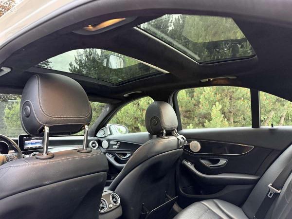 White Mercedes-Benz C 300 2017 in Vilnius, with an engine capacity of 1.99 L and mileage of 155 thousand km for 13900 €, photo 10 on AUTOMOTO.COM.LV