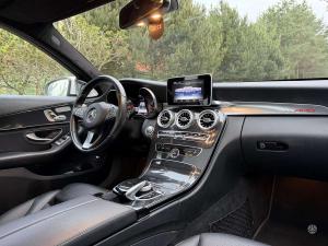 White Mercedes-Benz C 300 2017 in Vilnius, with an engine capacity of 1.99 L and mileage of 155 thousand km for 13900 €, photo 12 on AUTOMOTO.COM.LV