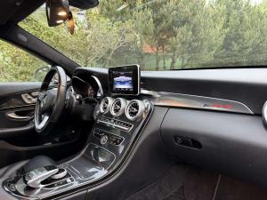 White Mercedes-Benz C 300 2017 in Vilnius, with an engine capacity of 1.99 L and mileage of 155 thousand km for 13900 €, photo 13 on AUTOMOTO.COM.LV