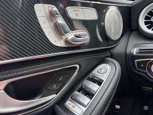 White Mercedes-Benz C 300 2017 in Vilnius, with an engine capacity of 1.99 L and mileage of 155 thousand km for 13900 €, photo 15 on AUTOMOTO.COM.LV
