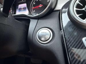 White Mercedes-Benz C 300 2017 in Vilnius, with an engine capacity of 1.99 L and mileage of 155 thousand km for 13900 €, photo 17 on AUTOMOTO.COM.LV