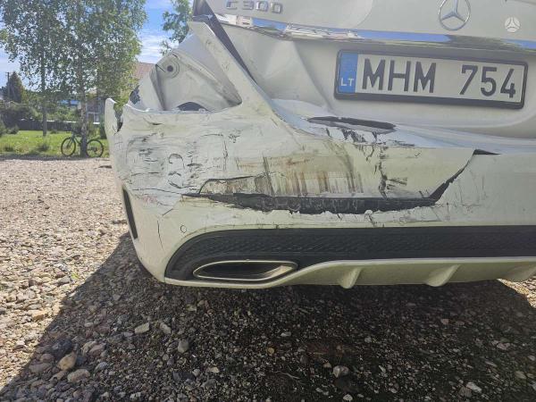 Balts Mercedes-Benz C 300 2017 Viļņa, ar dzinēja tilpumu 2.00 L un nobraukumu 135 tūkst. km par 9900 €, foto 2 vietnē AUTOMOTO.COM.LV