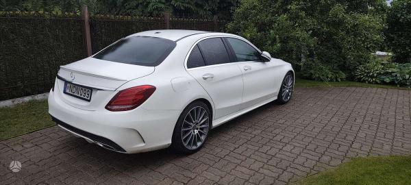 White Mercedes-Benz C 300 2018 in Vilnius, with an engine capacity of 2.00 L and mileage of 120 thousand km for 165000 €, photo 4 on AUTOMOTO.COM.LV