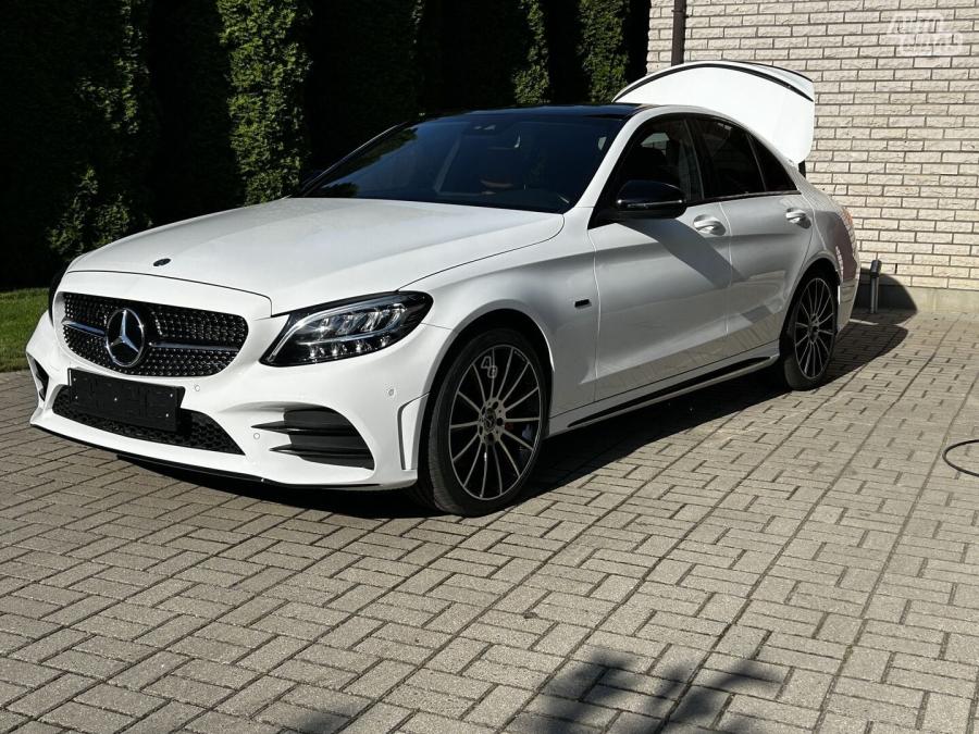 Balts Mercedes-Benz C 300 2019 Kauņa, ar dzinēja tilpumu 2.00 L un nobraukumu 85 tūkst. km par 23500 €, foto 3 vietnē AUTOMOTO.COM.LV