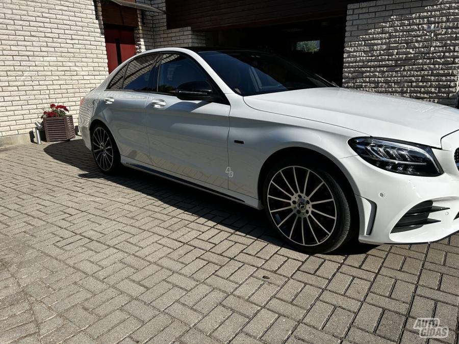 Balts Mercedes-Benz C 300 2019 Kauņa, ar dzinēja tilpumu 2.00 L un nobraukumu 85 tūkst. km par 23500 €, foto 5 vietnē AUTOMOTO.COM.LV