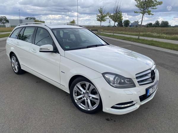 White Mercedes-Benz C 300 2011 in Marijampole, with an engine capacity of 2.99 L and mileage of 397 thousand km for 8300 €, photo 1 on AUTOMOTO.COM.LV