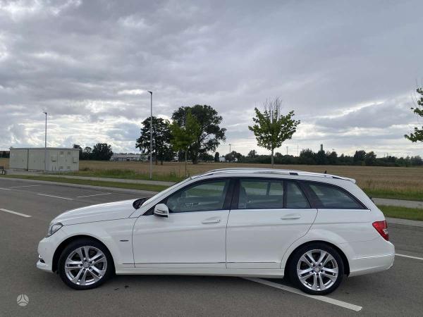 White Mercedes-Benz C 300 2011 in Marijampole, with an engine capacity of 2.99 L and mileage of 397 thousand km for 8300 €, photo 6 on AUTOMOTO.COM.LV