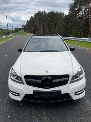 Balts Mercedes-Benz C 300 2011 Kauņa, ar dzinēja tilpumu 2.99 L un nobraukumu 289 tūkst. km par 9000 €, foto 3 vietnē AUTOMOTO.COM.LV