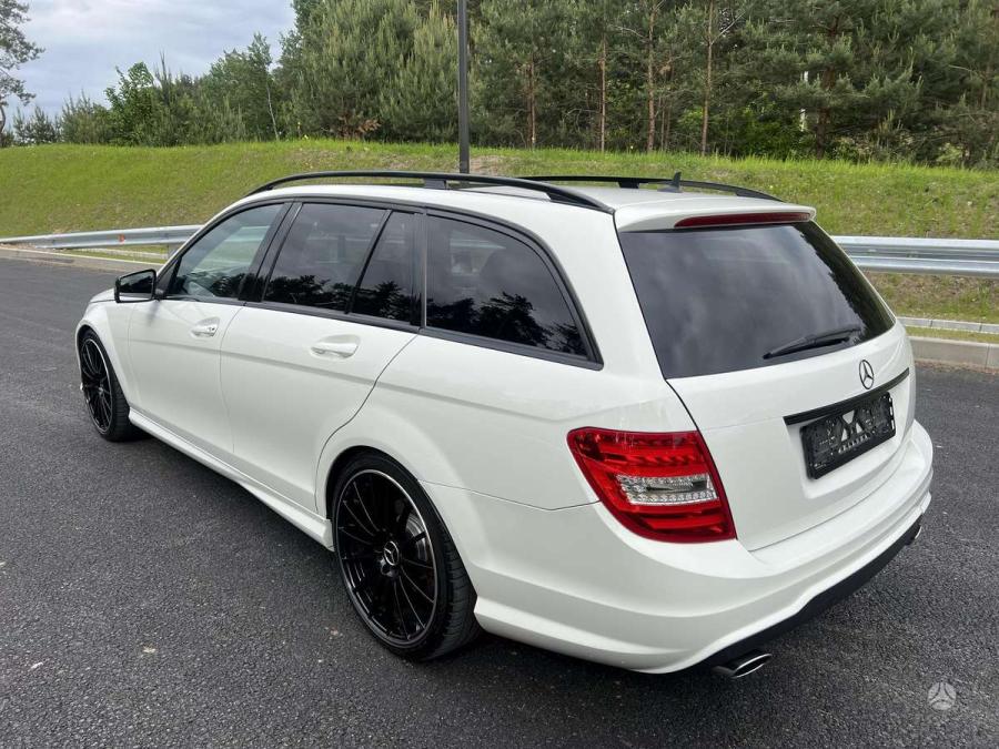 Balts Mercedes-Benz C 300 2011 Kauņa, ar dzinēja tilpumu 2.99 L un nobraukumu 289 tūkst. km par 9000 €, foto 8 vietnē AUTOMOTO.COM.LV