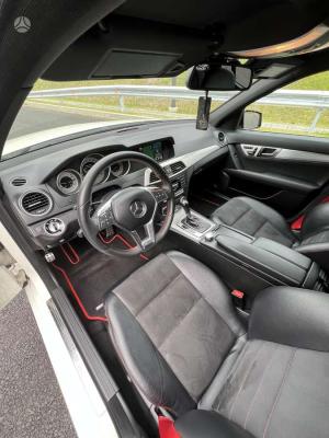 Balts Mercedes-Benz C 300 2011 Kauņa, ar dzinēja tilpumu 2.99 L un nobraukumu 289 tūkst. km par 9000 €, foto 10 vietnē AUTOMOTO.COM.LV