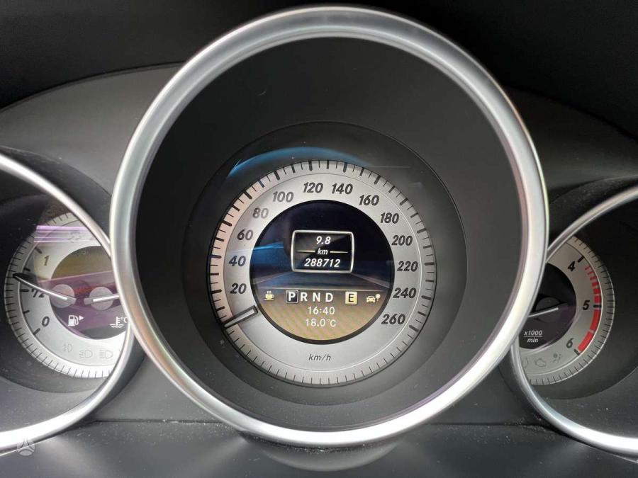 Balts Mercedes-Benz C 300 2011 Kauņa, ar dzinēja tilpumu 2.99 L un nobraukumu 289 tūkst. km par 9000 €, foto 13 vietnē AUTOMOTO.COM.LV