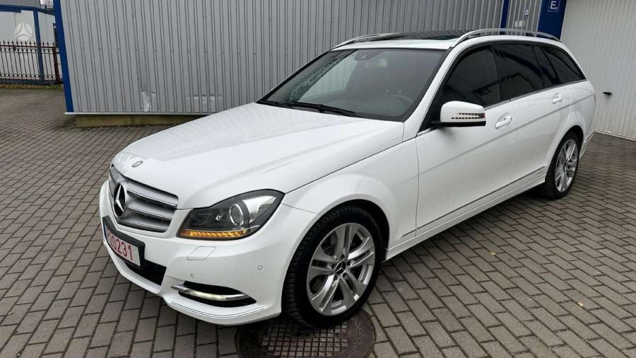 White Mercedes-Benz C 300 2012 in Marijampole, with an engine capacity of 2.99 L and mileage of 280 thousand km for 8100 €, photo 1 on AUTOMOTO.COM.LV