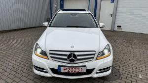 White Mercedes-Benz C 300 2012 in Marijampole, with an engine capacity of 2.99 L and mileage of 280 thousand km for 8100 €, photo 3 on AUTOMOTO.COM.LV
