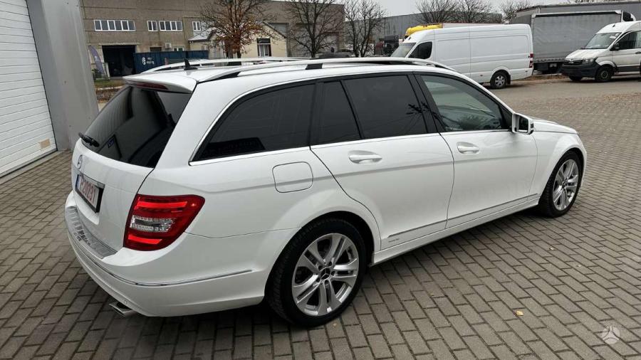 Balts Mercedes-Benz C 300 2012 Marijampole, ar dzinēja tilpumu 2.99 L un nobraukumu 280 tūkst. km par 8000 €, foto 7 vietnē AUTOMOTO.COM.LV