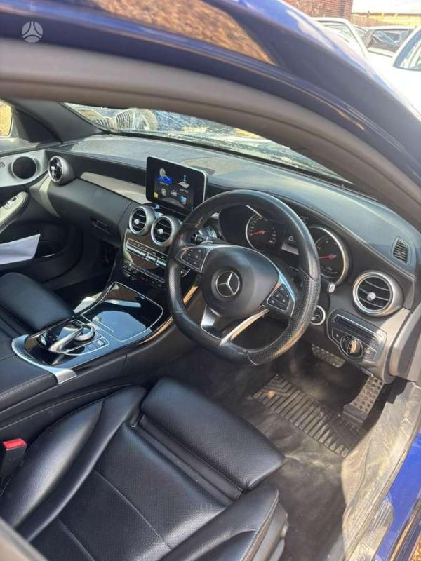 Balts Mercedes-Benz C 300 2016 Raseiniai, ar dzinēja tilpumu 0.00 L un nobraukumu 200 tūkst. km par 5900 €, foto 3 vietnē AUTOMOTO.COM.LV