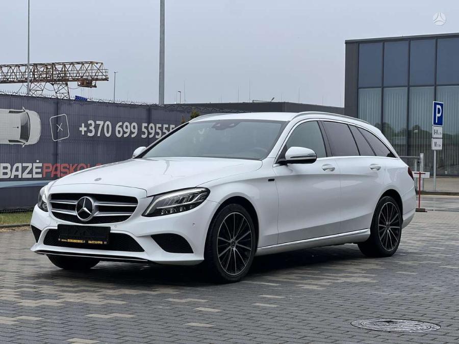 Balts Mercedes-Benz C 300 2020 Šauļi, ar dzinēja tilpumu 1.95 L un nobraukumu 179 tūkst. km par 19400 €, foto 2 vietnē AUTOMOTO.COM.LV