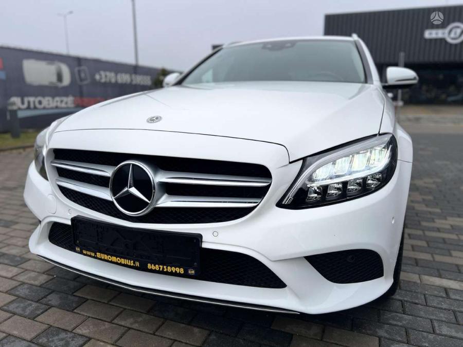 Balts Mercedes-Benz C 300 2020 Šauļi, ar dzinēja tilpumu 1.95 L un nobraukumu 179 tūkst. km par 19400 €, foto 10 vietnē AUTOMOTO.COM.LV