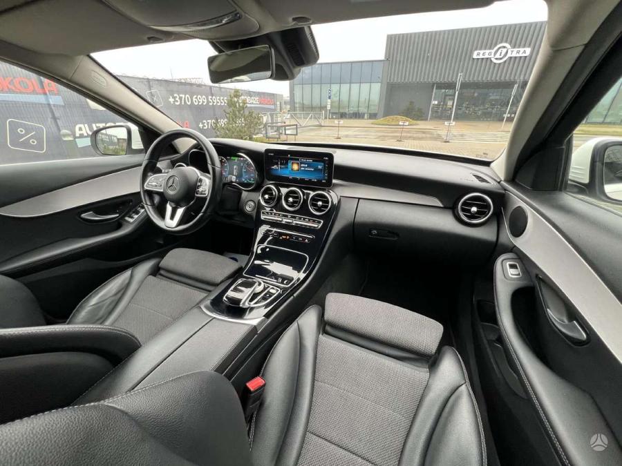 Balts Mercedes-Benz C 300 2020 Šauļi, ar dzinēja tilpumu 1.95 L un nobraukumu 179 tūkst. km par 19400 €, foto 28 vietnē AUTOMOTO.COM.LV