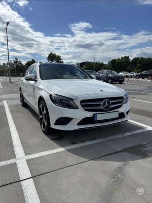 White Mercedes-Benz C 300 2020 in Vilnius, with an engine capacity of 1.99 L and mileage of 80 thousand km for 23000 €, photo 4 on AUTOMOTO.COM.LV