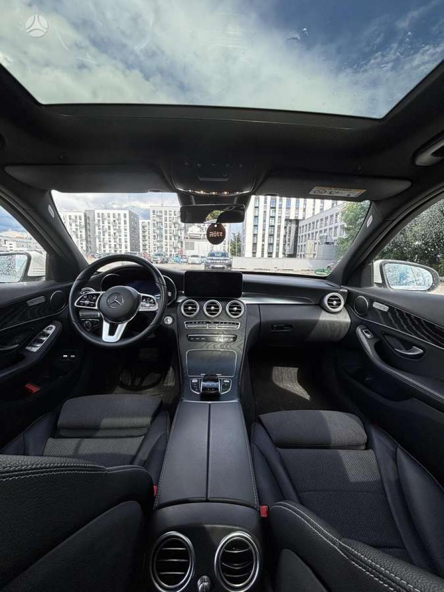 White Mercedes-Benz C 300 2020 in Vilnius, with an engine capacity of 1.99 L and mileage of 80 thousand km for 23000 €, photo 8 on AUTOMOTO.COM.LV