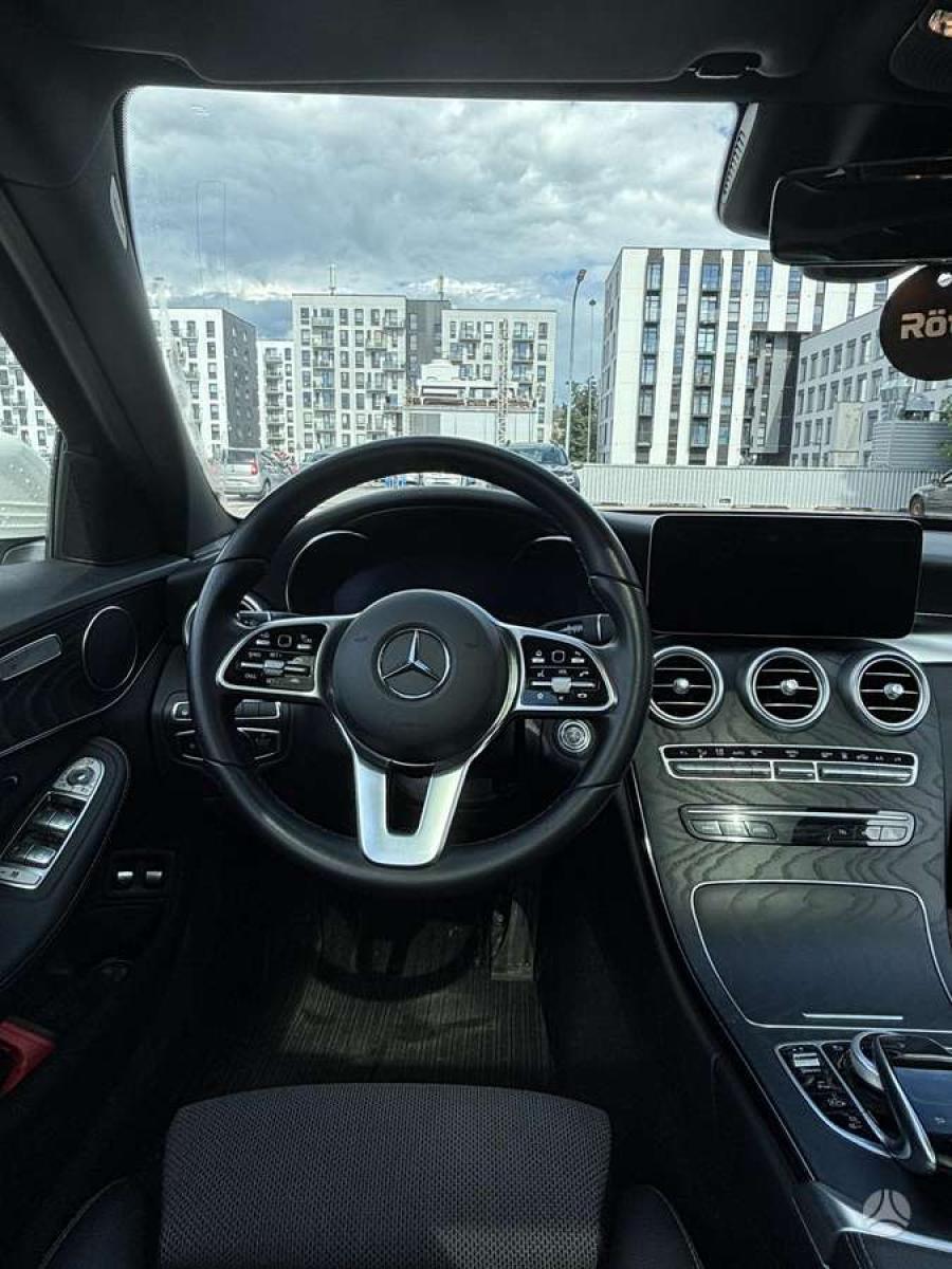 White Mercedes-Benz C 300 2020 in Vilnius, with an engine capacity of 1.99 L and mileage of 80 thousand km for 23000 €, photo 9 on AUTOMOTO.COM.LV