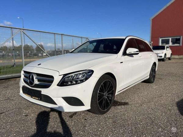 Balts Mercedes-Benz C 300 2020 Šauļi, ar dzinēja tilpumu 1.95 L un nobraukumu 180 tūkst. km par 18800 €, foto 4 vietnē AUTOMOTO.COM.LV