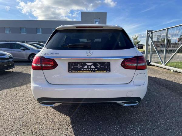 Balts Mercedes-Benz C 300 2020 Šauļi, ar dzinēja tilpumu 1.95 L un nobraukumu 180 tūkst. km par 18800 €, foto 5 vietnē AUTOMOTO.COM.LV