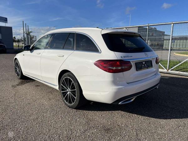 Balts Mercedes-Benz C 300 2020 Šauļi, ar dzinēja tilpumu 1.95 L un nobraukumu 180 tūkst. km par 18800 €, foto 6 vietnē AUTOMOTO.COM.LV