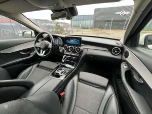 Balts Mercedes-Benz C 300 2020 Šauļi, ar dzinēja tilpumu 1.95 L un nobraukumu 180 tūkst. km par 18800 €, foto 25 vietnē AUTOMOTO.COM.LV