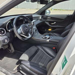 White Mercedes-Benz C 300 2021 in Taurage, with an engine capacity of 2.00 L and mileage of 119 thousand km for 21950 €, photo 9 on AUTOMOTO.COM.LV