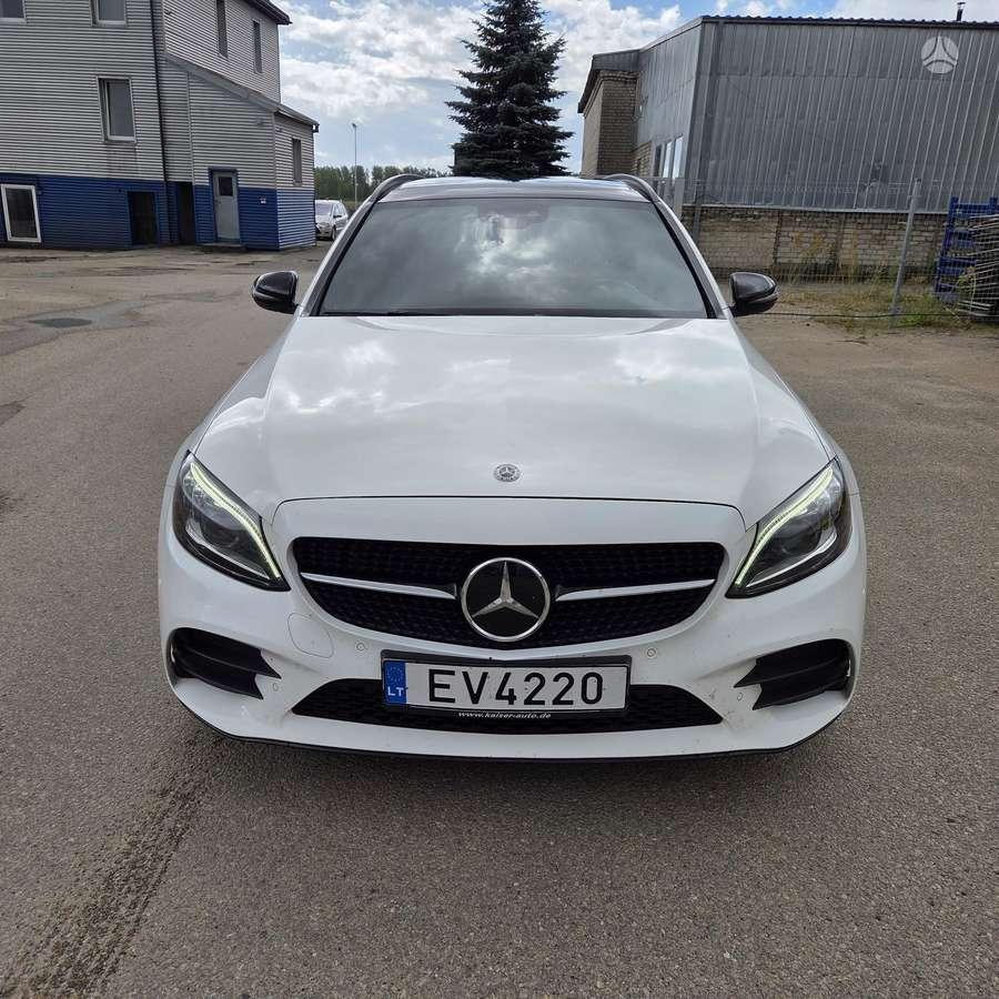 White Mercedes-Benz C 300 2021 in Taurage, with an engine capacity of 2.00 L and mileage of 121 thousand km for 19500 €, photo 4 on AUTOMOTO.COM.LV