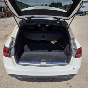 White Mercedes-Benz C 300 2021 in Taurage, with an engine capacity of 2.00 L and mileage of 121 thousand km for 19500 €, photo 9 on AUTOMOTO.COM.LV