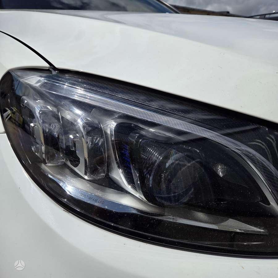 White Mercedes-Benz C 300 2021 in Taurage, with an engine capacity of 2.00 L and mileage of 121 thousand km for 19500 €, photo 13 on AUTOMOTO.COM.LV