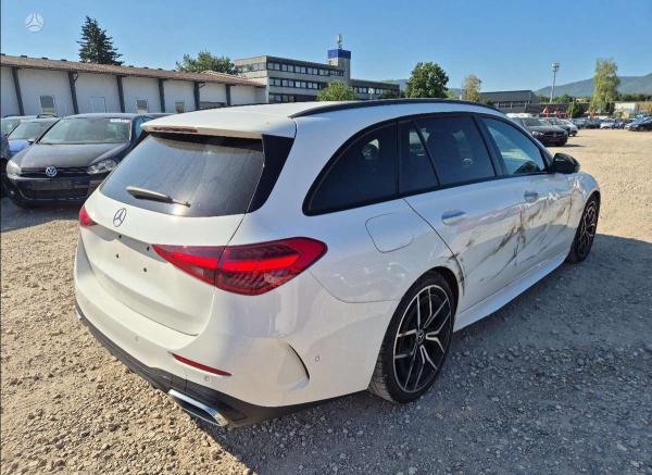 Balts Mercedes-Benz C 300 2023 Klaipėda, ar dzinēja tilpumu 1.99 L un nobraukumu 68 tūkst. km par 15700 €, foto 3 vietnē AUTOMOTO.COM.LV