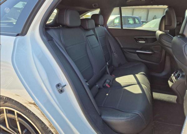 Balts Mercedes-Benz C 300 2023 Klaipėda, ar dzinēja tilpumu 1.99 L un nobraukumu 68 tūkst. km par 15700 €, foto 7 vietnē AUTOMOTO.COM.LV