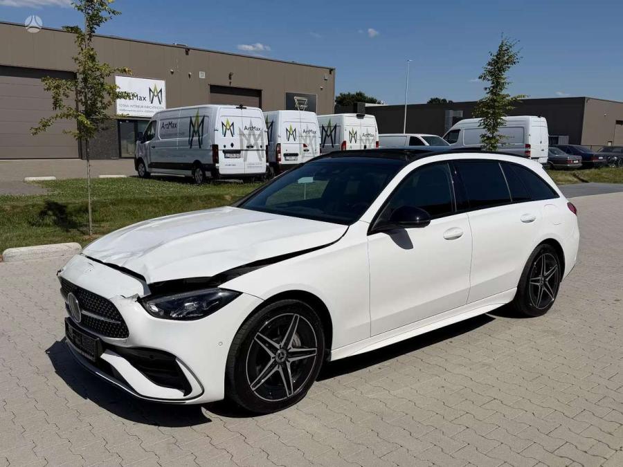 Белый Мерседес Ц 300 2025 в Паневежис, объемом двигателя 2.00 л и пробегом 39 тыс. км за 31900 €, фото 3 на AUTOMOTO.COM.LV