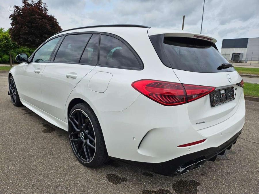 White Mercedes-Benz C 300 2025 in Panevezys, with an engine capacity of 2.00 L and mileage of 41 thousand km for 41000 €, photo 5 on AUTOMOTO.COM.LV