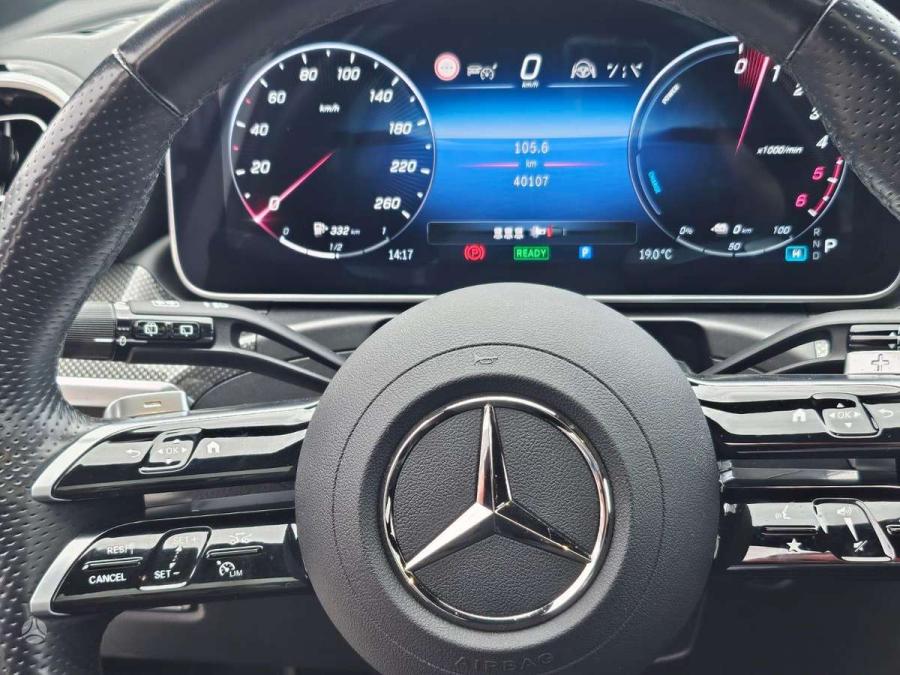 White Mercedes-Benz C 300 2025 in Panevezys, with an engine capacity of 2.00 L and mileage of 41 thousand km for 41000 €, photo 13 on AUTOMOTO.COM.LV