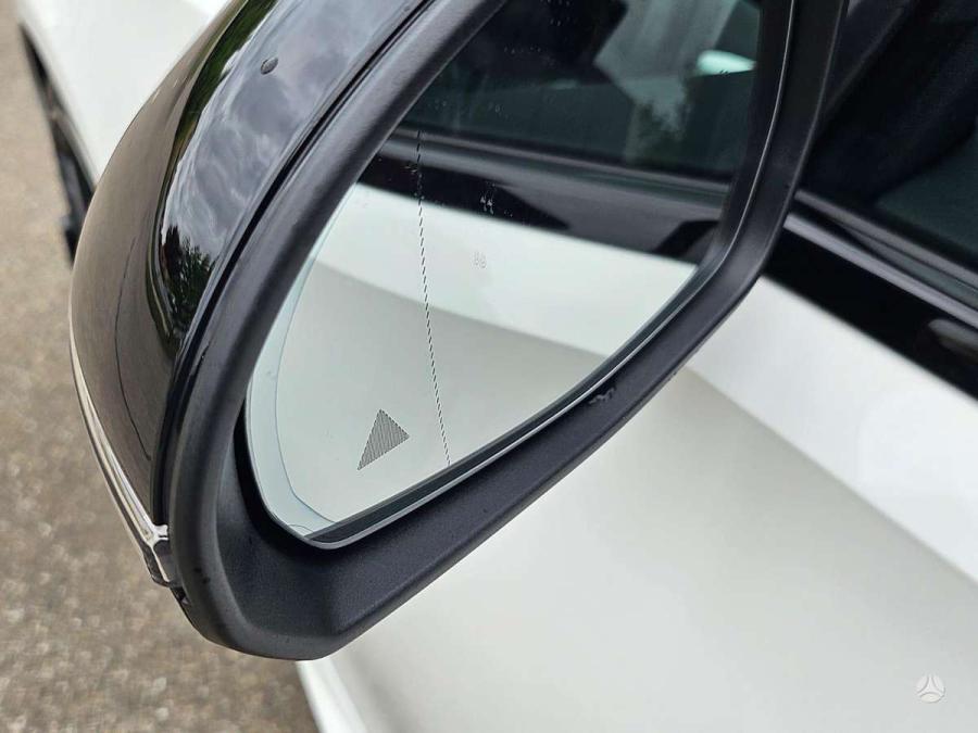 White Mercedes-Benz C 300 2025 in Panevezys, with an engine capacity of 2.00 L and mileage of 41 thousand km for 41000 €, photo 14 on AUTOMOTO.COM.LV