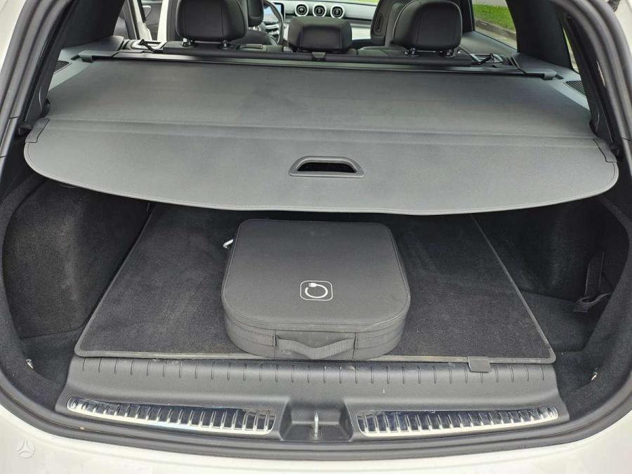 White Mercedes-Benz C 300 2025 in Panevezys, with an engine capacity of 2.00 L and mileage of 41 thousand km for 41000 €, photo 34 on AUTOMOTO.COM.LV