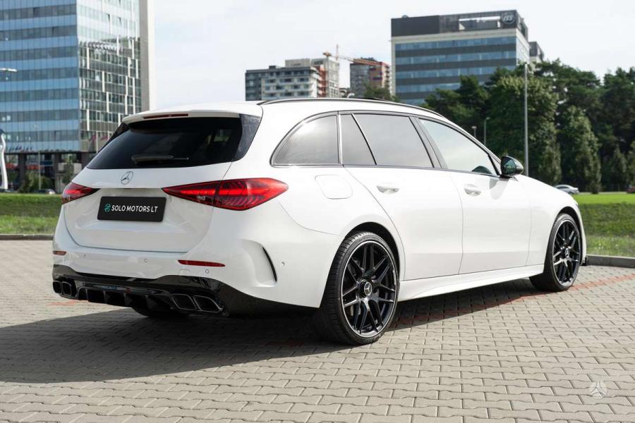 White Mercedes-Benz C 300 2025 in Vilnius, with an engine capacity of 1.99 L and mileage of 41 thousand km for 39999 €, photo 5 on AUTOMOTO.COM.LV