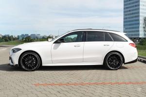 White Mercedes-Benz C 300 2025 in Vilnius, with an engine capacity of 1.99 L and mileage of 41 thousand km for 39999 €, photo 9 on AUTOMOTO.COM.LV