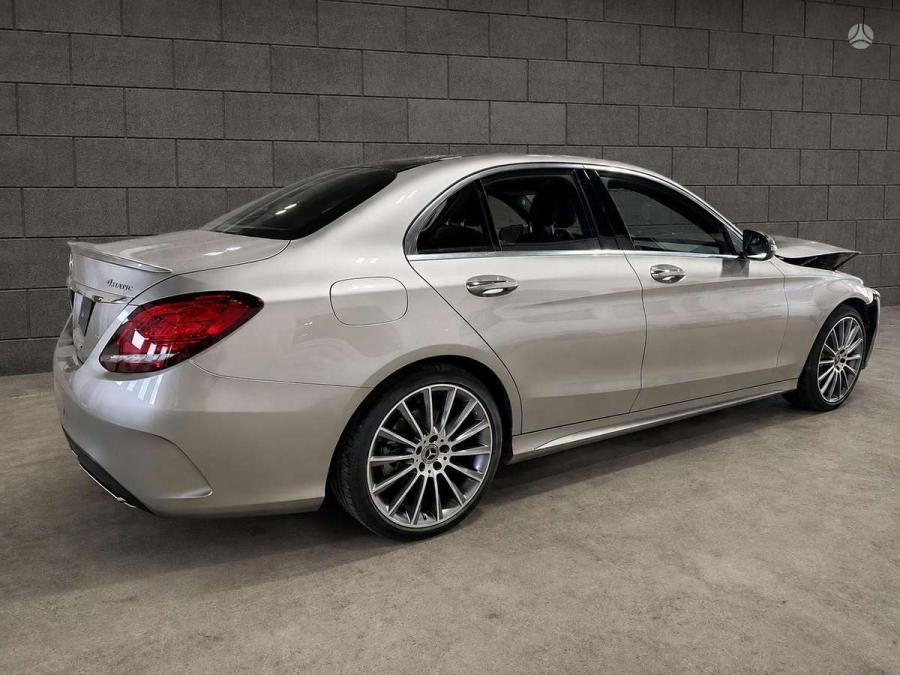 Dzeltens Mercedes-Benz C 300 2019 Kauņa, ar dzinēja tilpumu 1.99 L un nobraukumu 38 tūkst. km par 13500 €, foto 1 vietnē AUTOMOTO.COM.LV