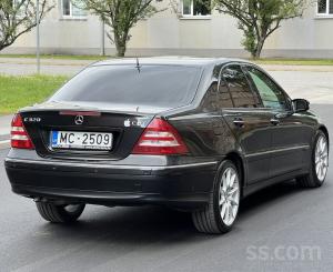 Melns Mercedes-Benz c-320 2006 Rīga, ar dzinēja tilpumu 3.20 L un nobraukumu 325 tūkst. km par 2850 €, foto 4 vietnē AUTOMOTO.COM.LV