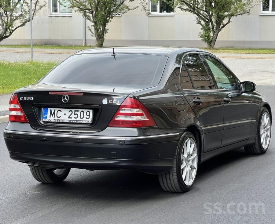 Melns Mercedes-Benz c-320 2006 Rīga, ar dzinēja tilpumu 3.20 L un nobraukumu 325 tūkst. km par 2850 €, foto 4 vietnē AUTOMOTO.COM.LV