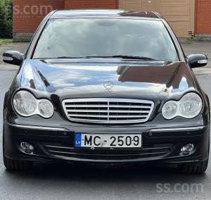 Melns Mercedes-Benz c-320 2006 Rīga, ar dzinēja tilpumu 3.20 L un nobraukumu 325 tūkst. km par 2850 €, foto 7 vietnē AUTOMOTO.COM.LV