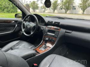 Melns Mercedes-Benz c-320 2006 Rīga, ar dzinēja tilpumu 3.20 L un nobraukumu 325 tūkst. km par 2850 €, foto 15 vietnē AUTOMOTO.COM.LV
